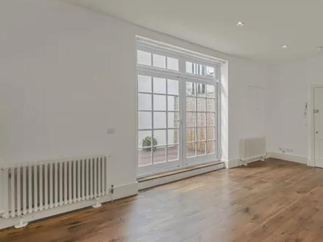 Kensington Park School Sixth Form, 59 Queen's Gate, London, SW7 5JP, United Kingdom | 2 bed apartment for rent #167381714 | Rentberry