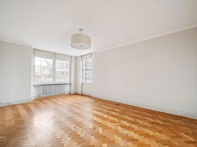 Kensington Park Road, London W11 2 bed flat to rent £4,225 pcm £975 pw