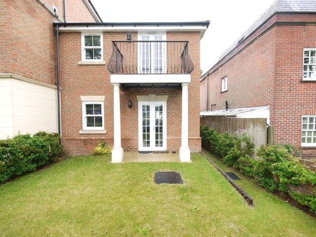 Kensington Place, Brentwood, Essex CM15, 2 bed end terrace house to rent, £2,000 pcm | PrimeLocation