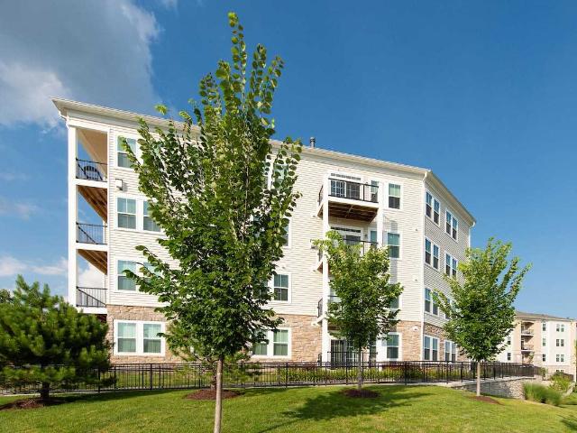 Kensington Place 1 Bedroom Apartment for Rent at 2264 York Dr, Woodbridge, VA 22191
