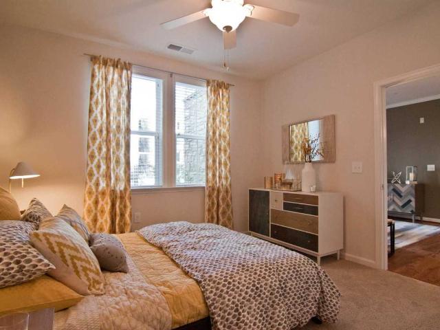 Kensington Place 1 Bedroom Apartment for Rent at 2264 York Dr, Woodbridge, VA 22191