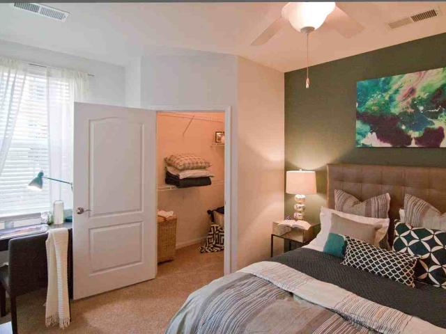 Kensington Place 2 Bedroom Apartment for Rent at 2264 York Dr, Woodbridge, VA 22191