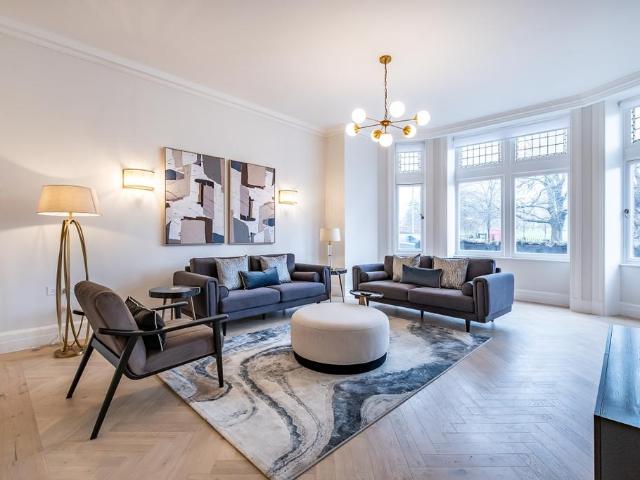 Kensington Road London W8 4 bed flat to rent £15,000 pcm £3,462 pw