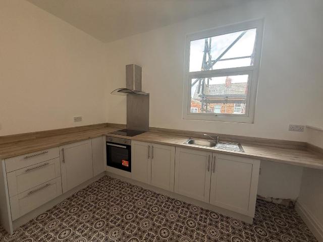 Kensington Road, Middlesbrough TS5, 2 bed flat to rent, £725 pcm | PrimeLocation