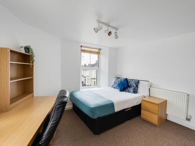 Kensington Road, Mutley PL4, 6 bed shared accommodation to rent, £563 pcm | PrimeLocation
