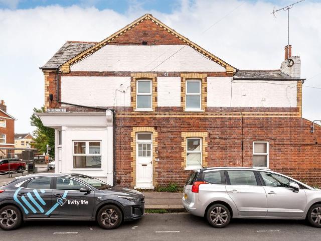 Kensington Road, Reading RG30, 1 bed flat to rent, £1,100 pcm | PrimeLocation