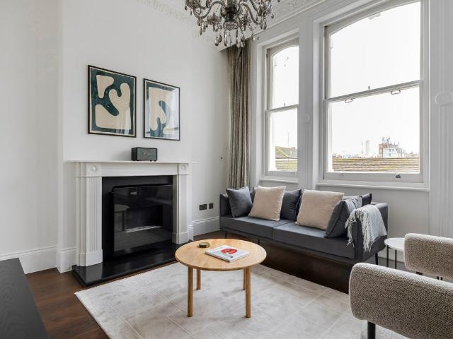 Kensington SW10, 1 bed flat to rent, £3,620 pcm | PrimeLocation