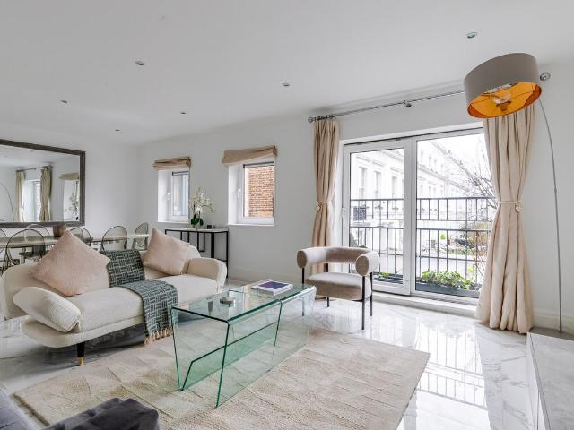 Kensington SW10, 2 bed flat to rent, £5,550 pcm | PrimeLocation