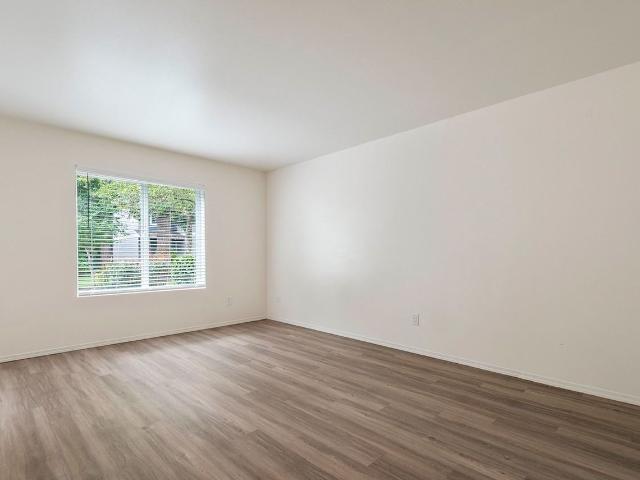 Kensington Townhomes 3 Bedroom Apartment for Rent at 1619 Trosper Rd Sw, Tumwater, WA 98512