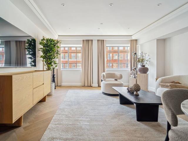 Kensington W8, 1 bed flat to rent, £8,965 pcm | PrimeLocation