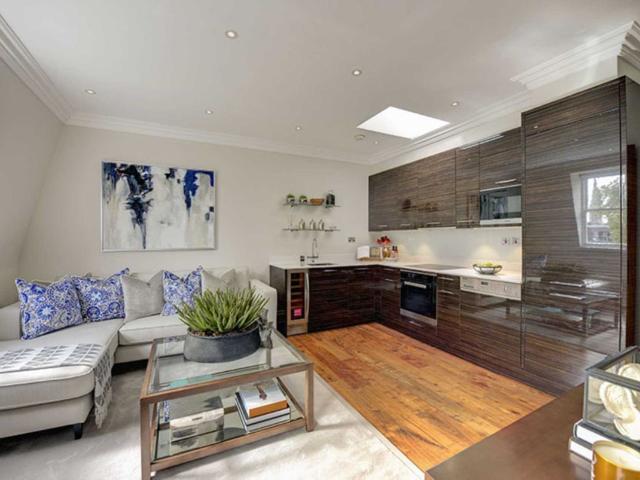 Kensignton Square Garden, London W2, 2 bed flat to rent, £5,893 pcm | PrimeLocation