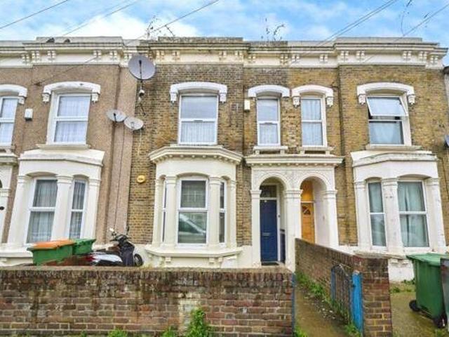 Keogh Road, London, 1 Bedroom Flat