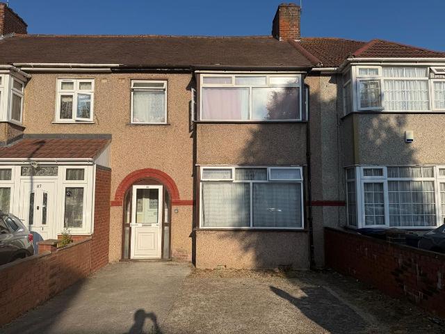 Keats Way, Greenford UB6, 4 bed terraced house to rent, £2,700 pcm | PrimeLocation