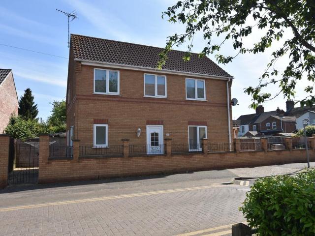 Keats way, New England, Peterborough. 3 bed detached house to rent £1,230 pcm £284 pw