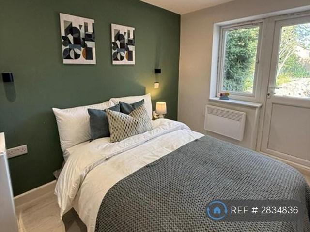 Keats Way, West Drayton, UB7 Studio to rent £1,000 pcm £231 pw