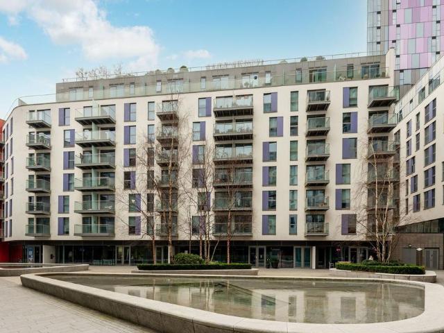 Keats Apartments, East Croydon. 1 bed flat to rent £1,550 pcm £358 pw