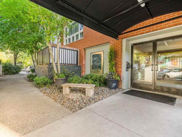 Kearney Court Apartments 1 Bedroom Apartment for Rent at 2250 Nw Kearney St, Portland, OR 97210 Northwest District