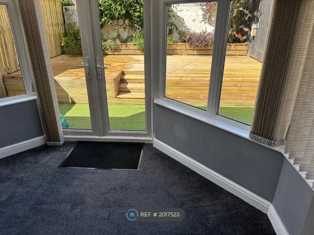 Kebroyd Avenue, Sowerby Bridge HX6, 2 bed terraced house to rent, £900 pcm | PrimeLocation