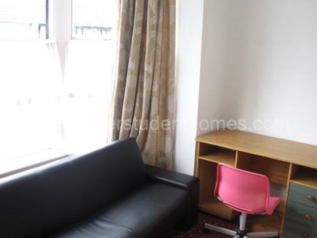 Kedleston Avenue, Manchester, M14 5PT