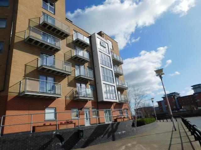 Keel Point, Colchester CO2 2 bed flat to rent £1,285 pcm £297 pw