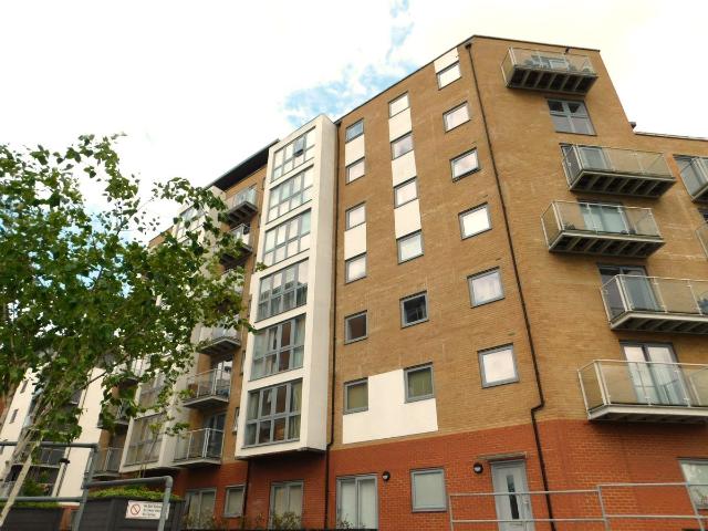 Keel Point, Ship Wharf, Colchester, Essex CO2, 2 bed flat to rent, £1,275 pcm | PrimeLocation