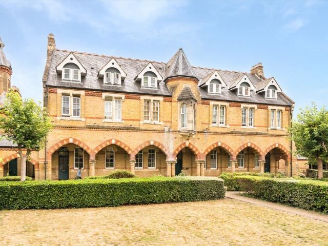 Keele Close, Watford WD24, 1 bed flat to rent, £1,350 pcm | PrimeLocation