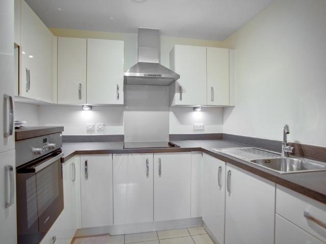 Keeper Close, Taunton TA1 2 bed retirement property to rent £2,305 pcm £532 pw
