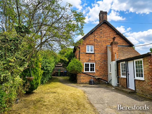 Keepers Cottage, Bovingdon Road CM7, 3 bed detached house to rent, £1,495 pcm | PrimeLocation