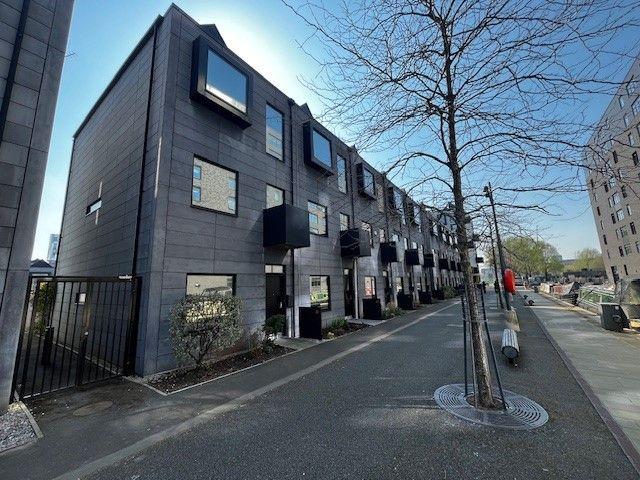 Keepers Quay, Manchester M4, 3 bed flat to rent, £2,500 pcm | PrimeLocation