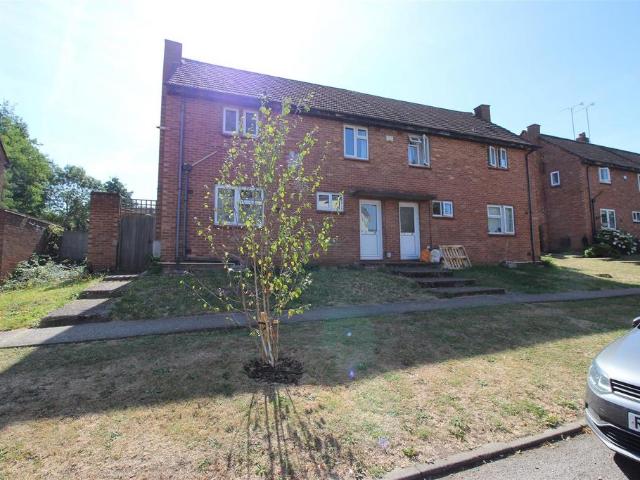 Keith Park Road, Uxbridge 6 bed semi detached house to rent £2,988 pcm £690 pw