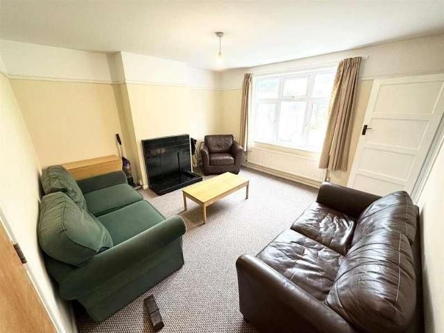 Keith Park Road, Uxbridge, UB10