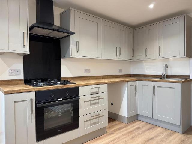 Keightley Road, New Parks, Leicester 2 bed apartment to rent £1,050 pcm £242 pw