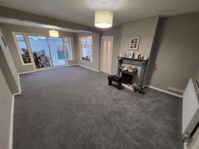 Keinton Walk, Bristol BS10 3 bed terraced house to rent £1,795 pcm £414 pw