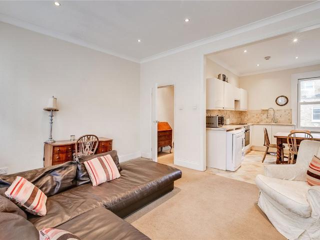 Kelvedon Road, London SW6, 3 bed flat to rent, £4,450 pcm | PrimeLocation