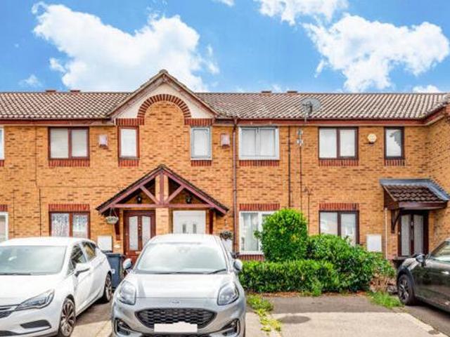 Kelvin Gardens, Croydon, 2 Bedroom Terraced