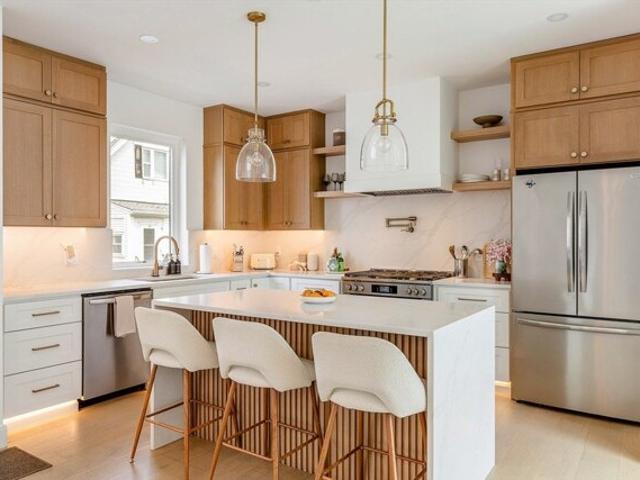 Kelvin St Unit,everett, Condo For Sale