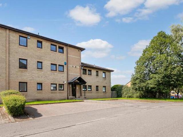 / Kelvindale Gardens, Kelvindale, 2 Bedroom Flat