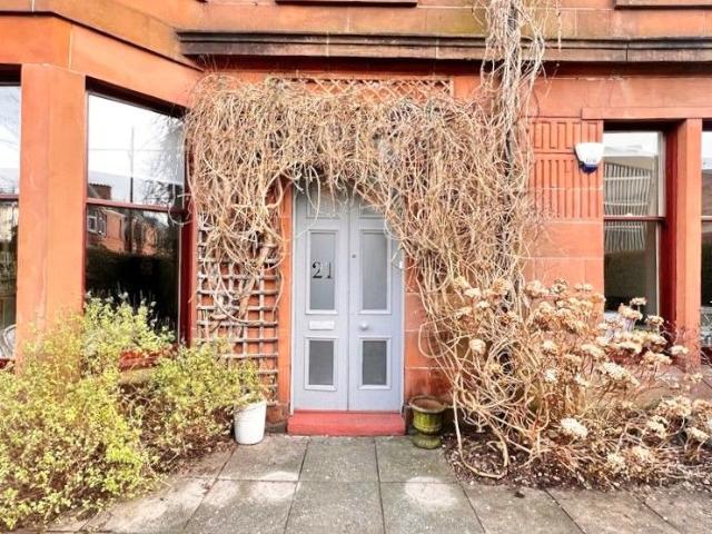 Kelvinside Gardens East, North Kelvinside, Glasgow G20, 2 bed flat to rent, £2,200 pcm | PrimeLocation