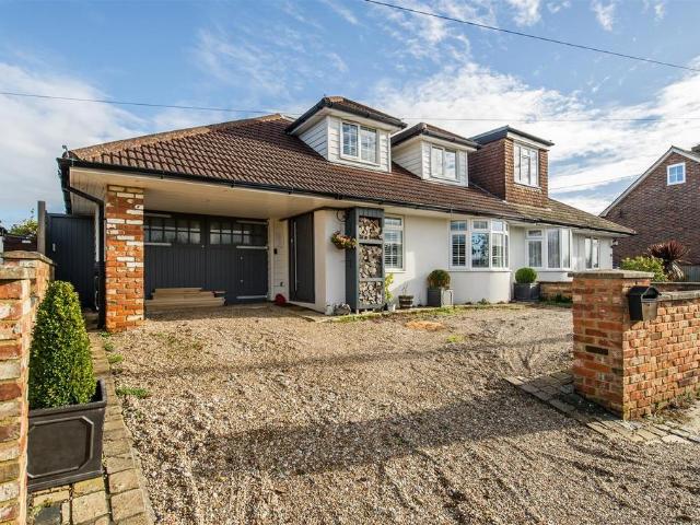 Kelchers Lane, Golden Green, Tonbridge 3 bed house to rent £2,495 pcm £576 pw