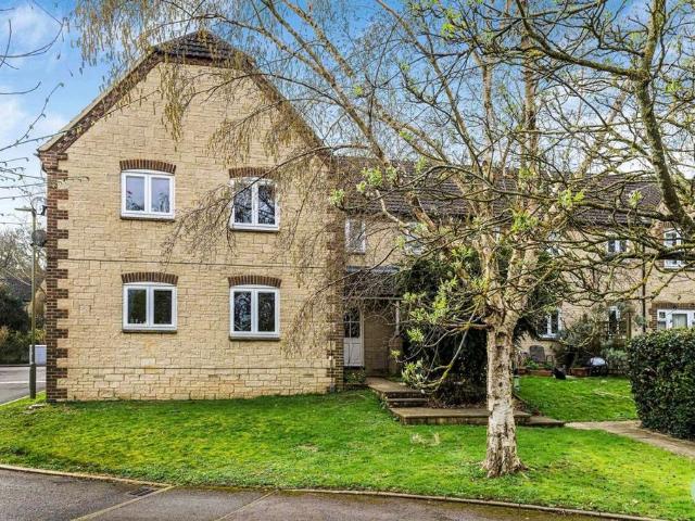 Kelham Hall Drive, Wheatley, OX33 1 bed apartment to rent £1,225 pcm £283 pw