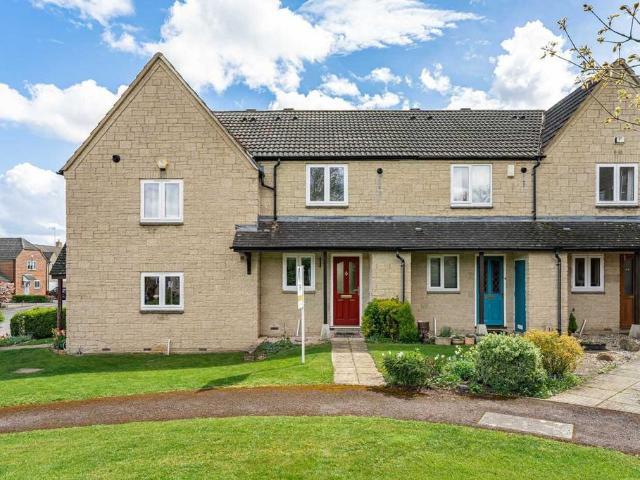 Kelham Hall Drive, Wheatley, OX33 2 bed terraced house to rent £1,550 pcm £358 pw