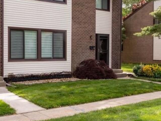 Kellington Dr, East Windsor, Home For Sale