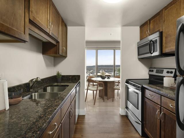 Kellogg Square 3 Bedroom Apartment for Rent at 111 Kellogg Blvd E, St. Paul, MN 55101 Downtown St. Paul