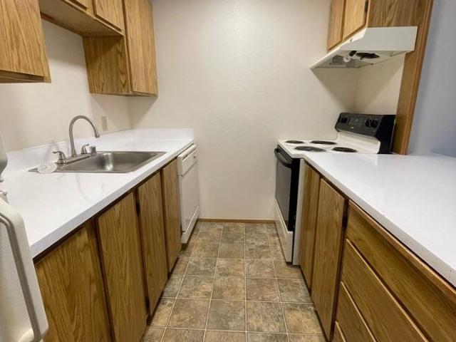 Kelly Anne Apartments 1 Bedroom Apartment for Rent at 816 Ne 43rd St, Seattle, WA 98105 University District