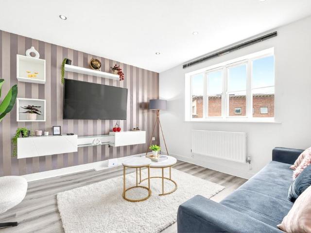Kelly Avenue, London 2 bed flat to rent £2,400 pcm £554 pw