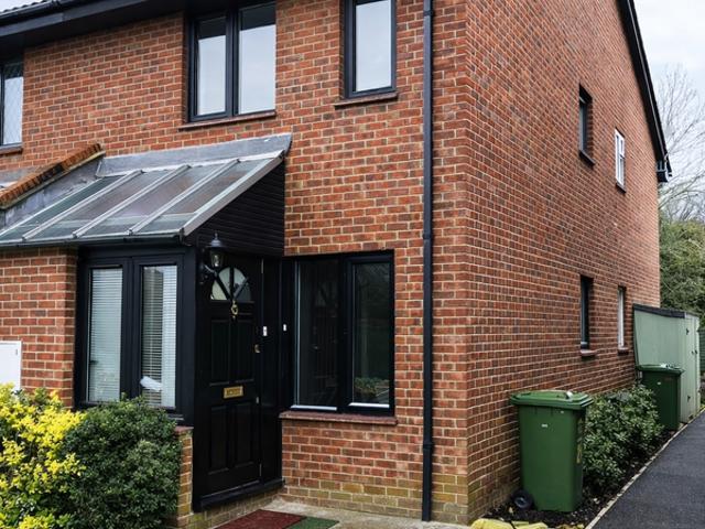 Kelly Close, Shepperton TW17, 1 bed end terrace house to rent, £1,300 pcm | PrimeLocation