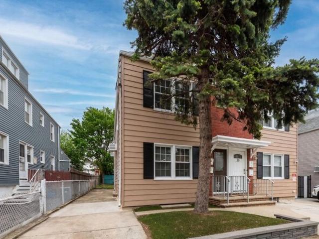 Kelly Pkwy, Bayonne, Home For Sale