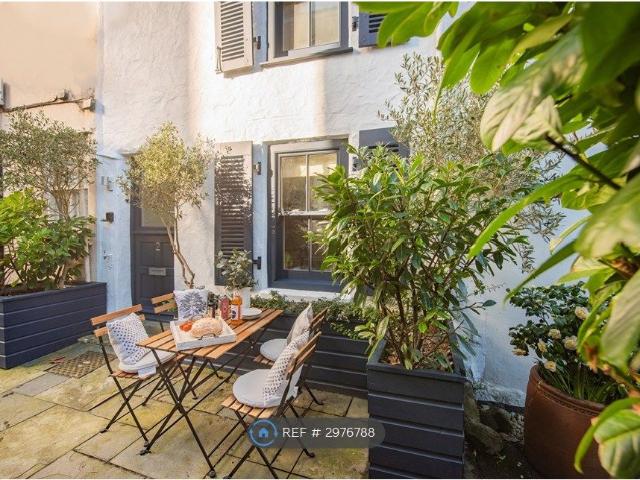 Kellys Gardens, St Ives TR26, 2 bed terraced house to rent, £1,950 pcm | PrimeLocation