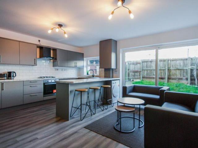 Kelsey Close, Birmingham B7 4 bed maisonette to rent £2,516 pcm £581 pw