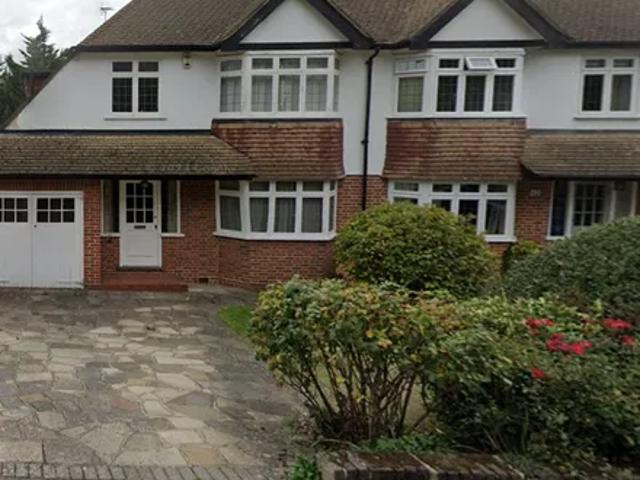 Kelsey Lane, London, BR3 3NB, United Kingdom | 3 bed duplex for rent #165779335 | Rentberry